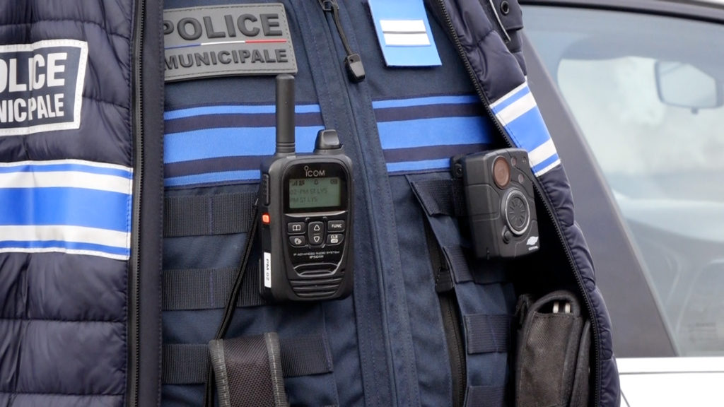 Diffusion d’images de policiers, libertés d’expression, violence et ...